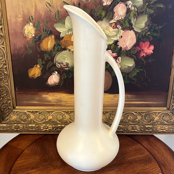 Royal Haeger | Accents | Vtg Royal Haeger Art Pottery Tall White Ewer ...